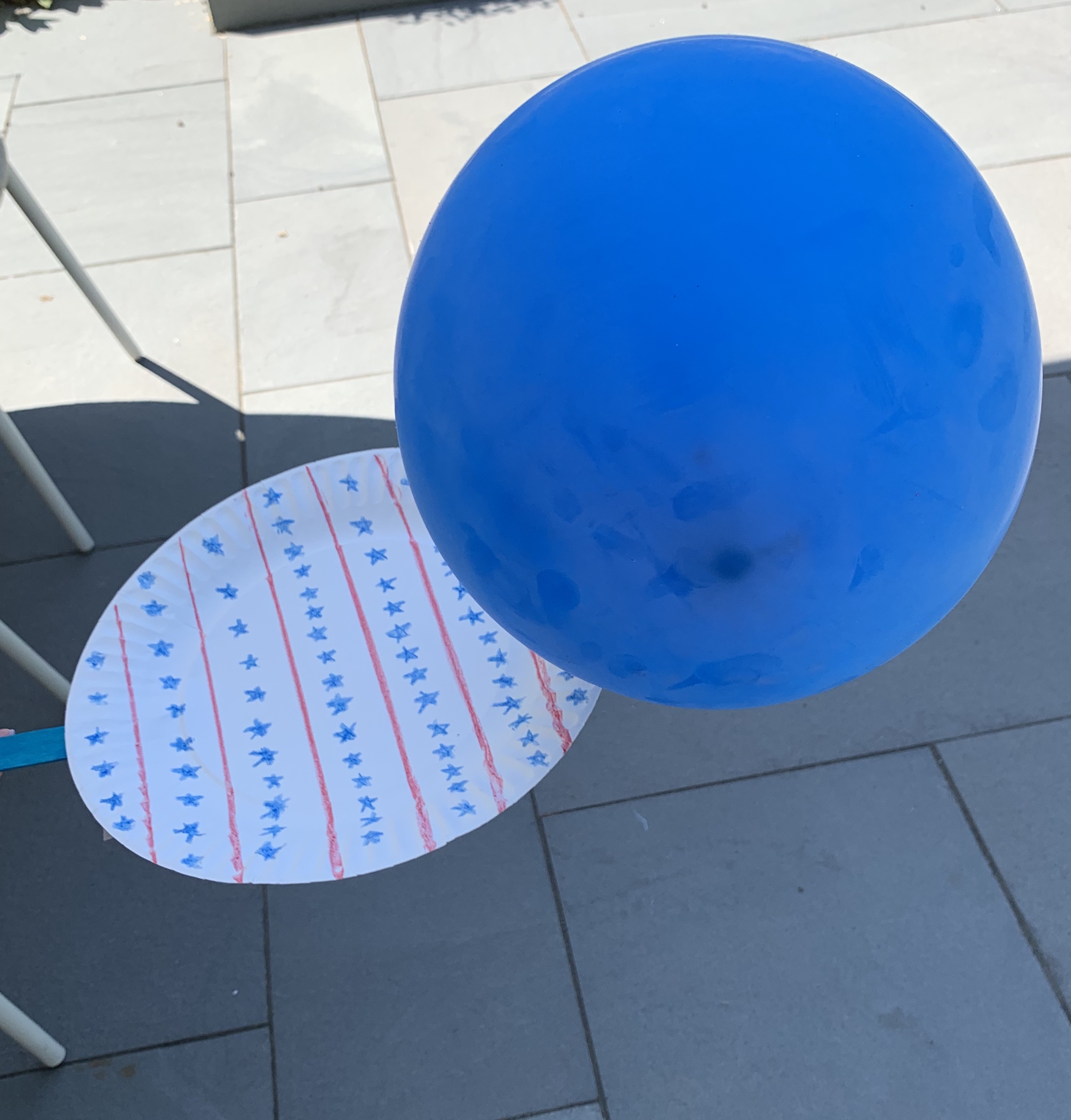 Patriotic Balloon Paper Plate Paddle Games