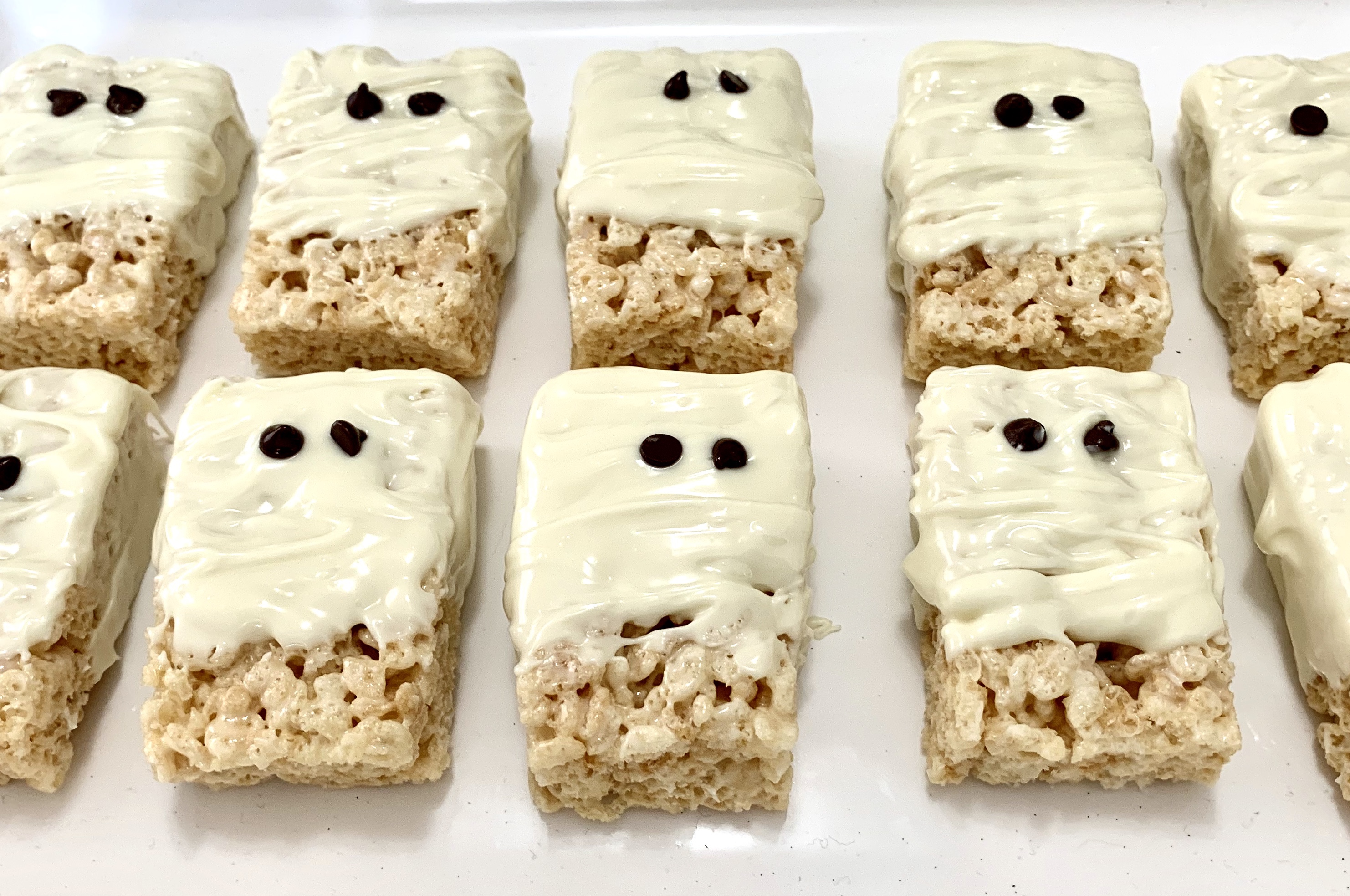 Rice Krispy Ghosts